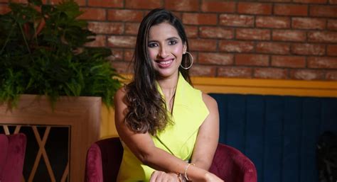 A Go Getter — Mrs Pooja Amit Jambotkar By The Trends Live Medium