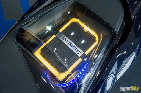 เปดราคา Honda PCX Hybrid แลว SuperBikeMag Com ขาวมอเตอรไซค รววมอเตอรไซค รถ