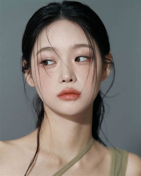 Pin De Deepinside Choi Em 예쁜얼굴 Fotos De Maquiagem Maquiagem De Moda Ideias De Maquiagem