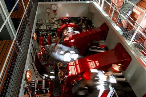 강철 공장 공장 바닥 금속 가공 기계 기계 공학 기계 구성품 기계 세부 사항 기계 시스템 기계 이동 기계 조작 기계실 기계의 기술 기술 실행