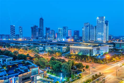 南京建邺区河西的一些城市风光，包含奥体中心