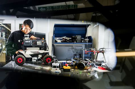 Researchers Develop Algorithms To Improve Robot Navigation