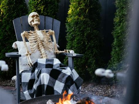 Funny Skeleton Poses For Halloween Decorating Ideas For Posable And
