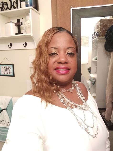 Lisas Classy Make Up