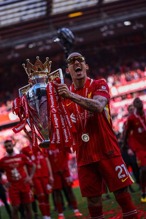 Video And Photos Liverpool Lift The Premier League Trophy At Anfield