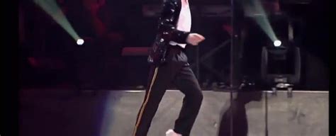 The king of pop s stellar dance move moonwalk | The Fact Base