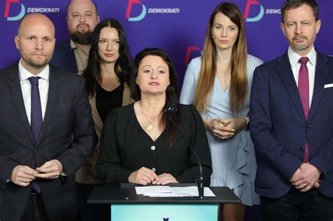 Niekdajšia Poslankyňa Sas Posilňuje Mimoparlamentných Demokratov Naď