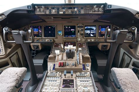 Boeing 777 Boeing Cockpit