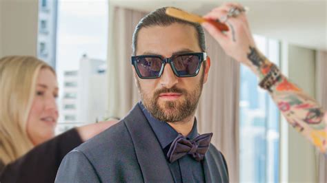 Watch Noah Kahan Gets Ready For The Grammys To The Nines Vanity Fair