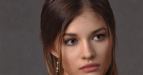 Selain Wajah Cantik Cowok Suka Cewek Dengan Tipe Wajah Ini Madjongke