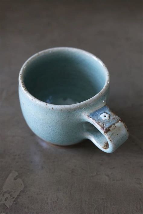 박소연 작가의 청자 머그잔 반짝반짝빛나는 도자기 머그잔 머그잔 도기