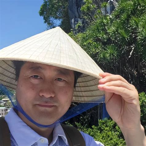 Joungwoolee 모자베트남모자논라논 농내가쓴모자여자모자알고보니 무지 더운