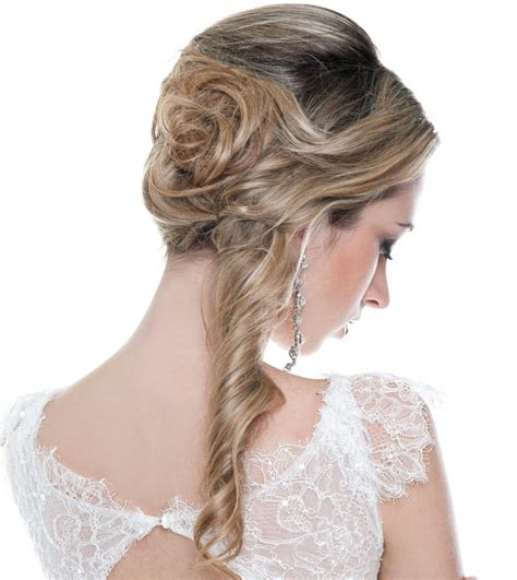 17 Chic Wedding Hairstyles For Thin Haired Brides