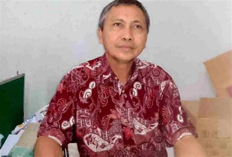 Lakukan Pungli! Oknum Guru SMP Negeri 1 Kota Manado, di Berhentikan - Pilar Portal Berita Terkini