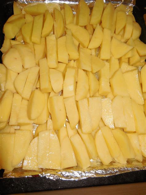 Куриные бедра с картошкой в духовке как вкусно приготовить куриные бедра с картошкой