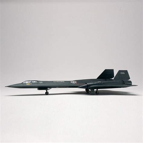 Revell 172 Sr 71 Blackbird In Review 2026 Edition Airmagaero