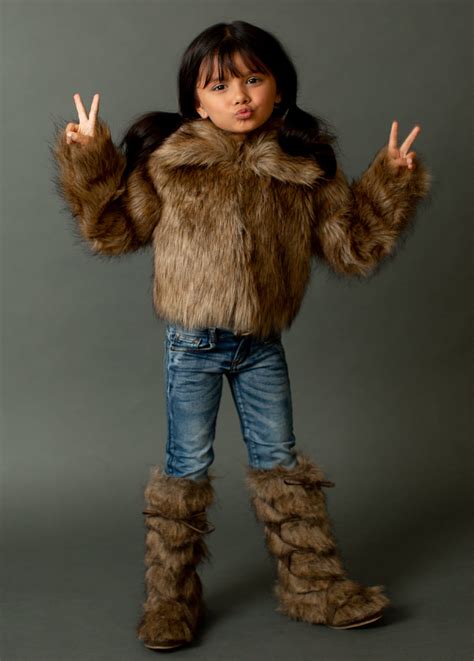 Zoe Boots In Faux Wolf Joyfolie