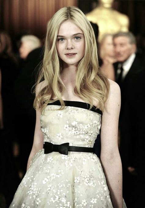 Elle Fanning Bella Heathcote Wow In White At Neon Demon Photo Call Elle