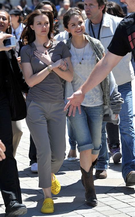 Teencelebbuzz Selena Gomez And Leighton Meester Monte Carlo Workers