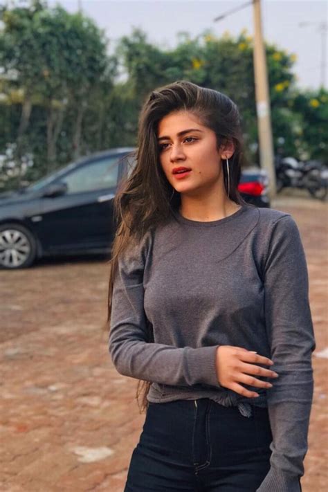 7 Hot Sexy Gunjan Kunwar Bikini Pics