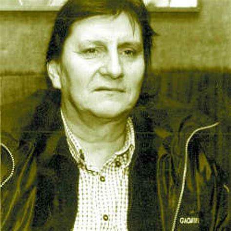 Ретро хит во спомен на Коце Икономов Дал да плачам ил да пеам Бис Без КулАртмк