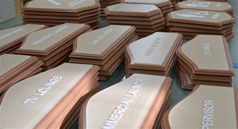 Different Types Of Wholesale Engraved Signs To Stand Out