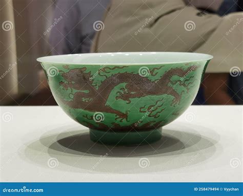 Qing Dynasty Qianlong Porcelain Green Base Red Dragon Bowl Overglaze
