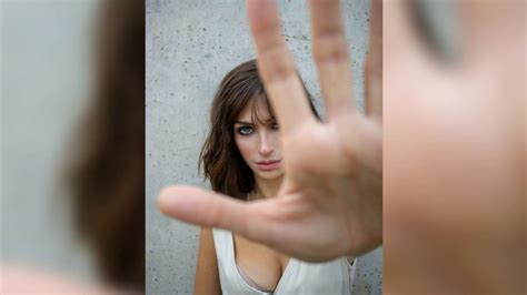 How To Know If You Broke Or Sprained Your Finger Broken Finger Symptoms