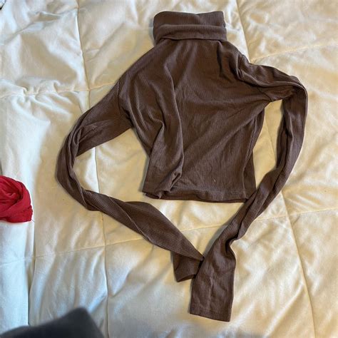 Two Tight Fitted Long Sleeve Crop Top Turtlenecks Depop