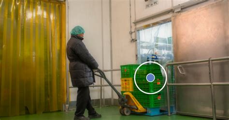 2 Perishable Shipping Solutions Providing In Transit Temperature