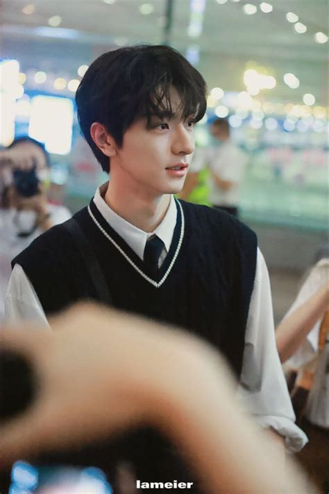 Ghim của Collie trên Lin Yi