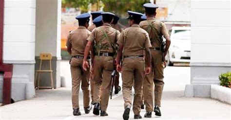 දේශපාලක අඹුවන්ගේ බැල මෙහෙවර කිරීමට යෙදූ ප්‍රභූ ආරක්ෂාව Lanka Truth සිංහල Latest And