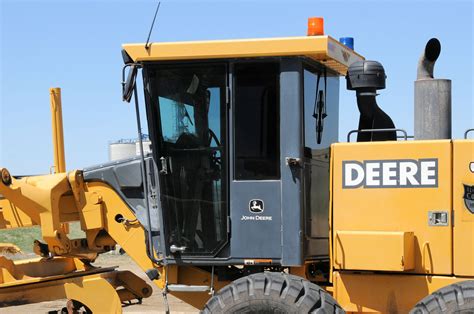 John Deere 772ch Grader Walk Around Page 1