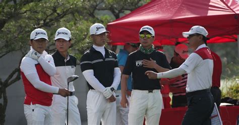 포토 Kpga 음상학 경기위원의 설명을 듣고있는 참가자들