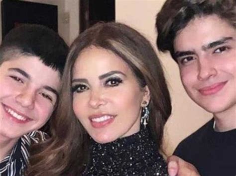 Ángel Gabriel Hijo De Gloria Trevi Debuta En La Música Actitudfem
