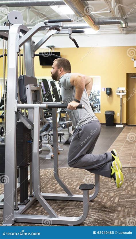 Man Doing Unassisted Dips Stock Image Image Of Difficult 62940485
