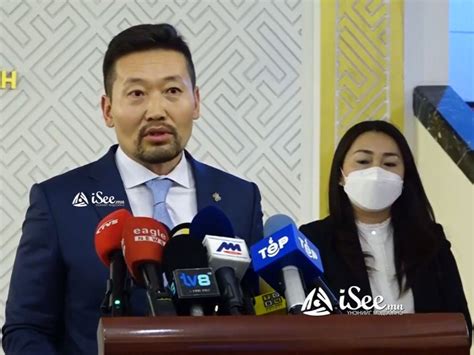 Х Ганхуяг Энэ бол банкууд хадгаламж эзэмшигчдийн мөнгөөр бизнес