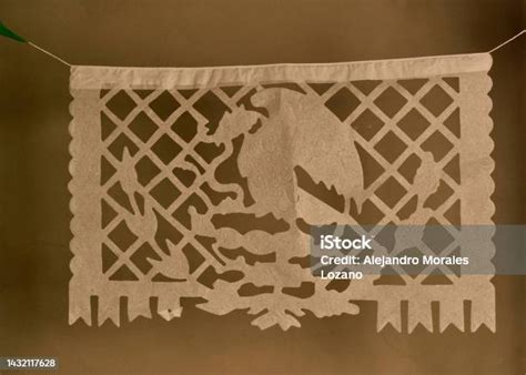 화려한 멕시코 천공 파펠 피카도 배너 전통적인 멕시코 파티 장식 0명에 대한 스톡 사진 및 기타 이미지 0명 공예 꽃 식물 Istock