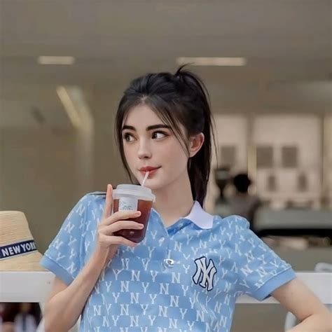 Racoon By Frily Racoonfrily • Threads Say More