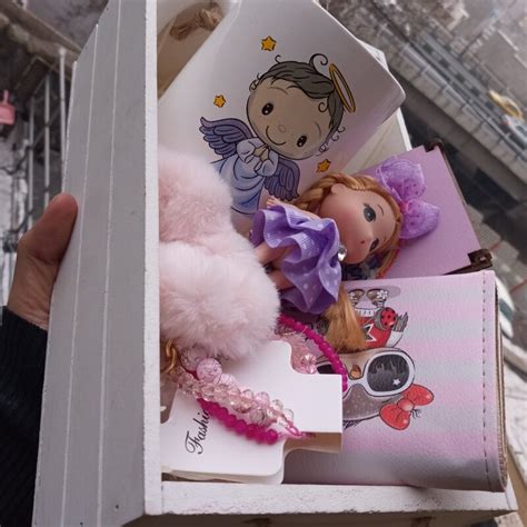 خرید و قیمت باکس هدیه مناسبتی جذاب شامل جعبه چوبی ،سرکلیدی دختر ،ماگ