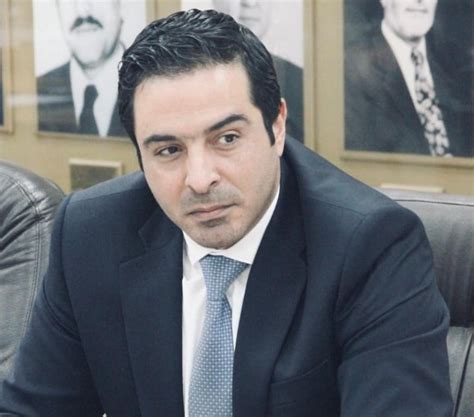القاضي قفطان العدوان يهنئ الدكتور أنس جميل اللوزي بحصوله على درجة