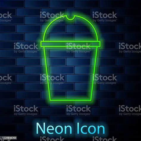 빛나는 네온 라인 종이 유리와 벽돌 벽 배경에 격리 물 아이콘 소다 음료 유리 신선한 차가운 음료 기호입니다 벡터 일러스트레이션 0명에 대한 스톡 벡터 아트 및 기타 이미지