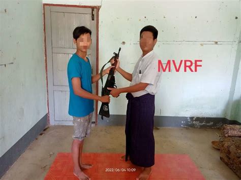Khit Thit Media On Twitter ပခုက္ကူ၊ ကျတ်ထိုး ရဲကင်းစခန်းမှ ရဲတပ်သား ဖ