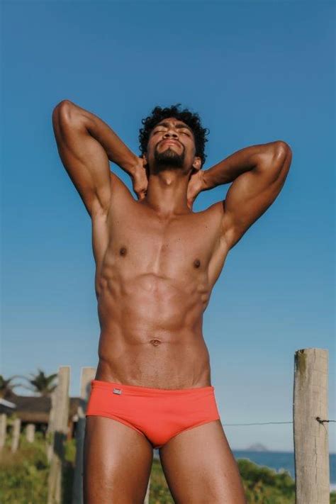 Filipe Luz 40 Graus Models