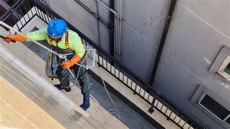 외벽준공청소 건물외벽준공청소 외벽유리창청소 Windows 로프공의 외벽청소 현장 고프로10촬영 Youtube