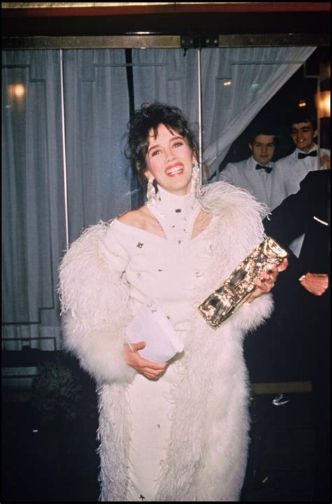 Photo Isabelle Adjani En 1984 Avec Le César Pour Leté Meurtrier Purepeople