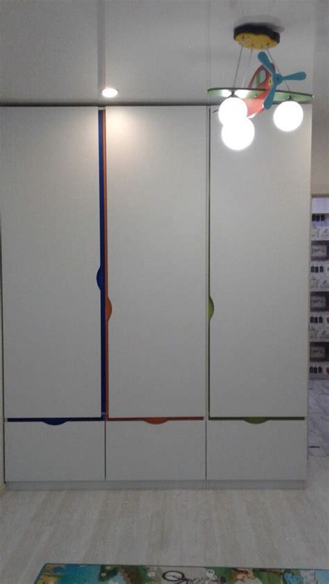 Пин на доске детская Детский шкаф для одежды Детский шкаф Комната для мальчика дизайн