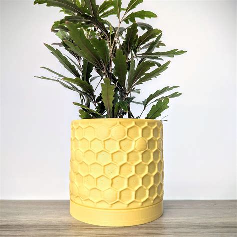 Light Pastel Yellow Pot Honeycomb Planter With Drainage Tray Made