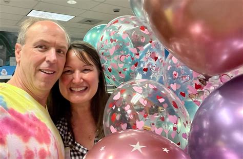 Topeka Couple Uses Balloons As Ministry