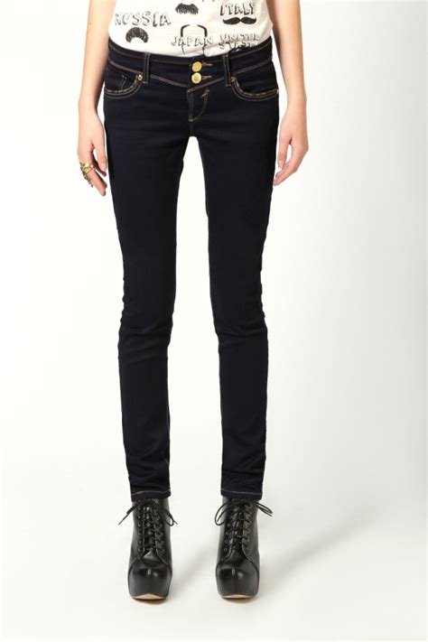 شلوار های دخترونه